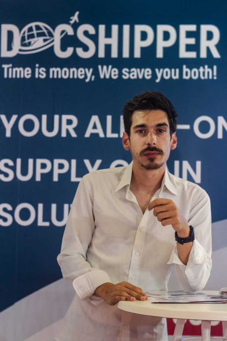 About us - DocShipper UK